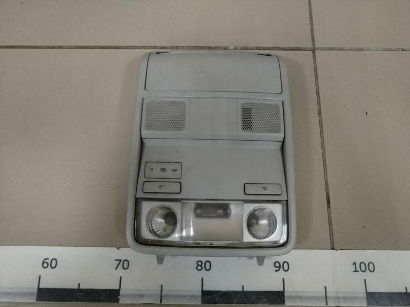 Плафон салонный Volkswagen Golf Plus 5 2005-2014 кат.номер: 1K0867489D 1K0947105PY20