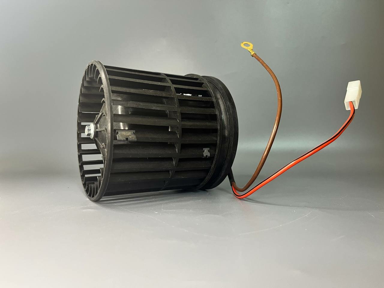 Мотор отопителя для а/м ВАЗ-2110, 2112 (производитель: "LUZAR", арт: LFh0110)