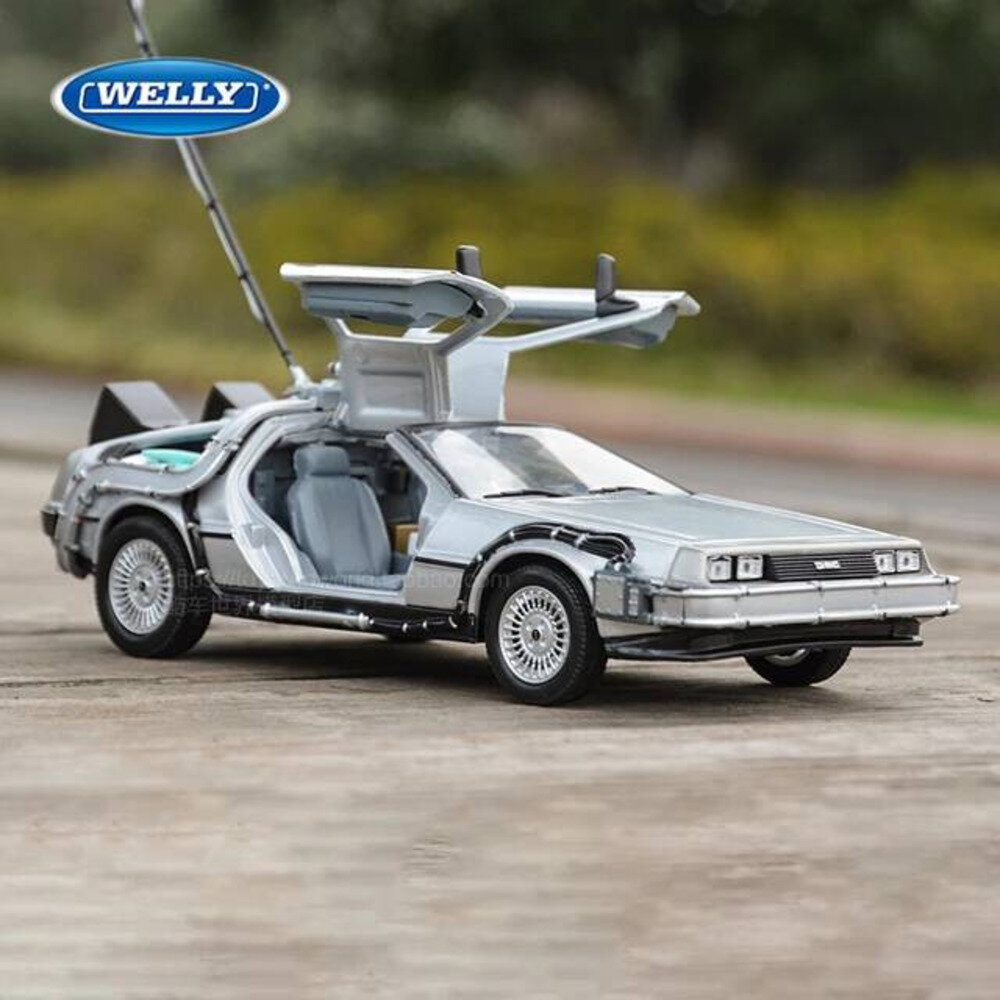 Литая модель автомобиля WELLY 1:24 DMC-12 Delorean «Назад в будущее» из металлического сплава. Машина времени. Детская подарочная коллекция игрушек.