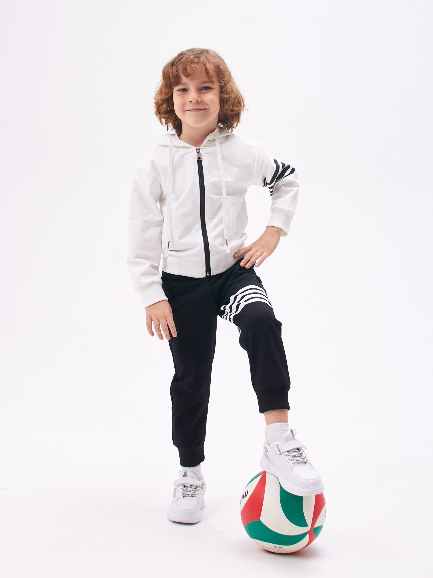 Костюм спортивный