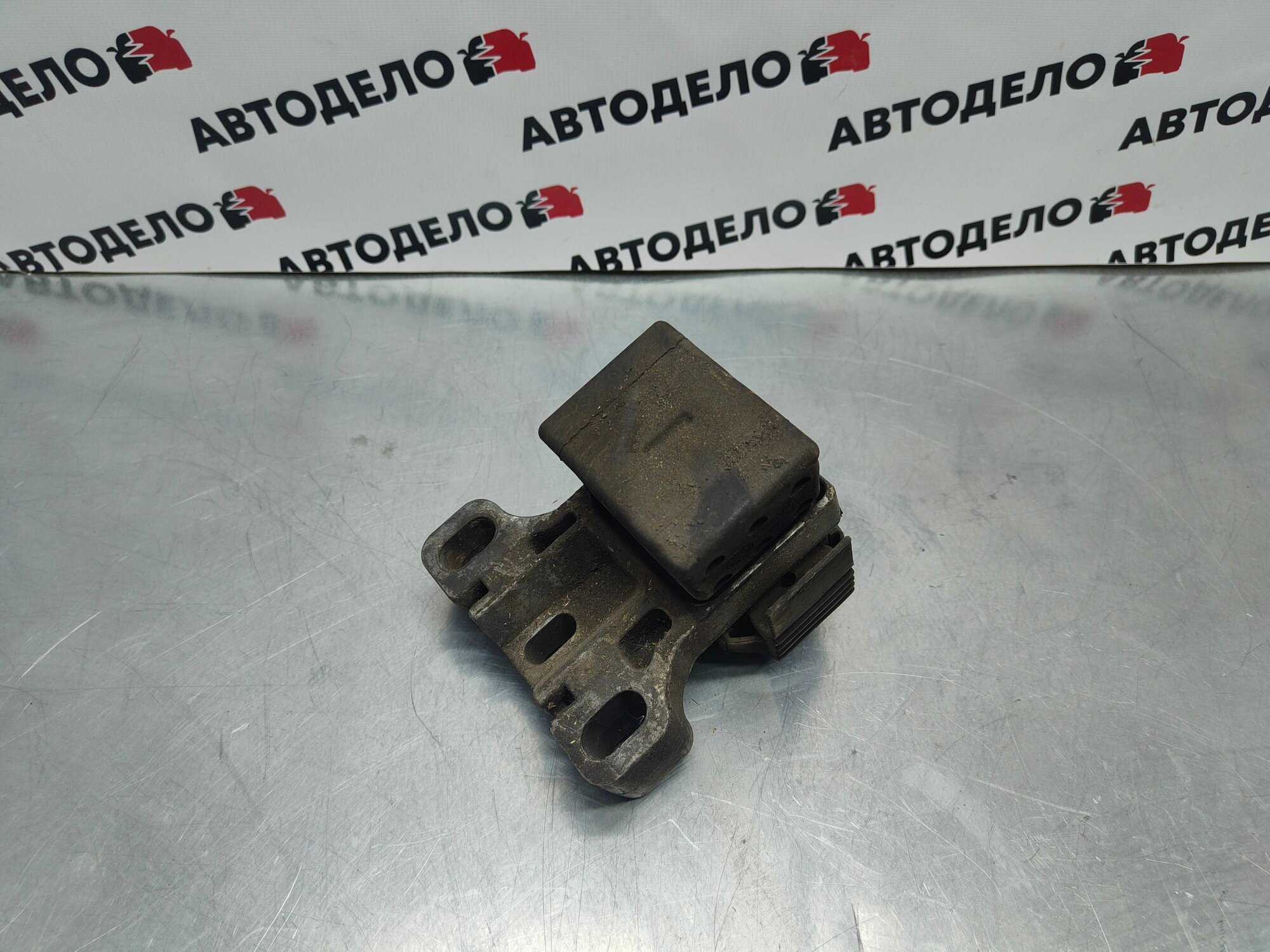 Подушка МКПП Skoda Octavia (A4) 1998 г