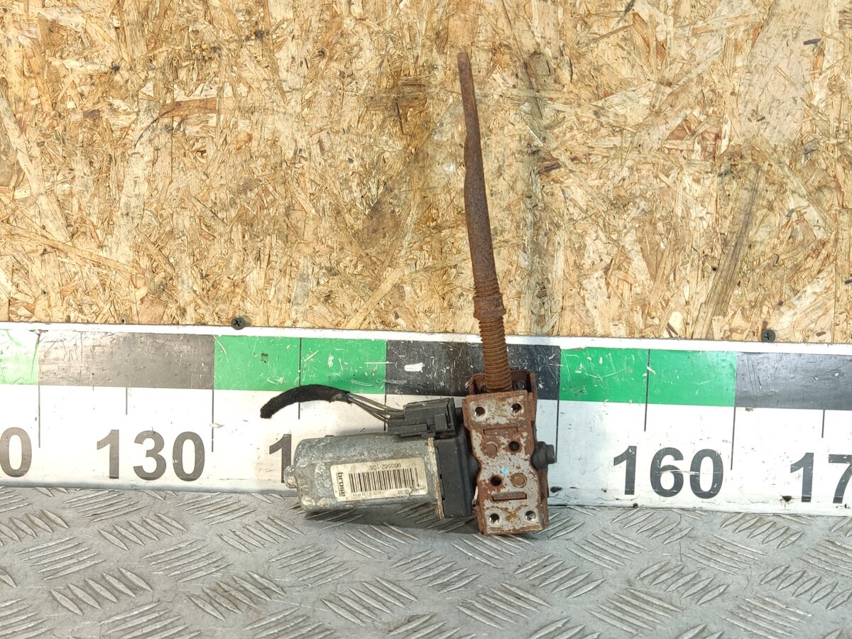 Моторчик регулировки сиденья MERCEDES GL w166 1669106918