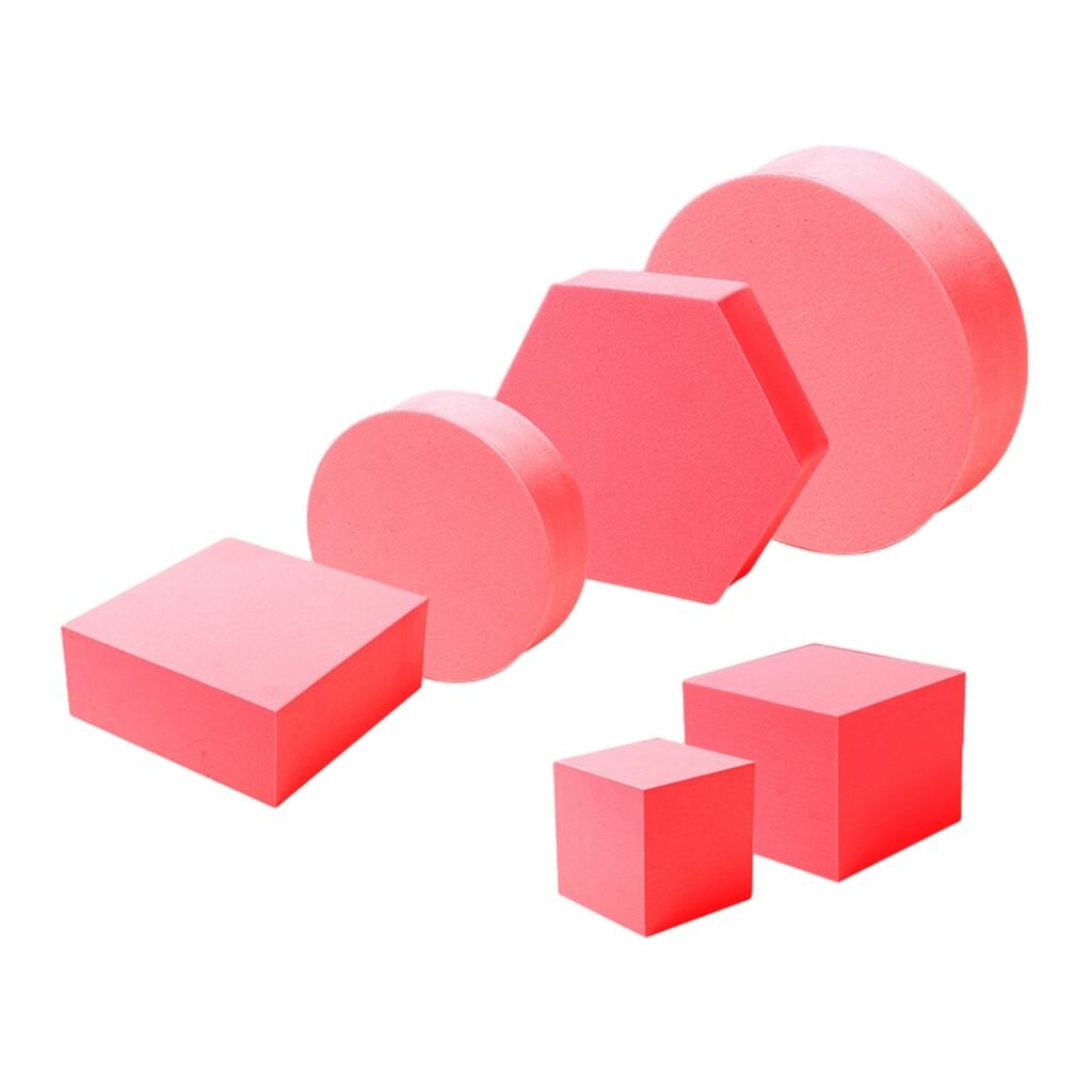 Набор фотопродукции: геометрические кубики из пенопласта для ювелирных изделий и макияжа