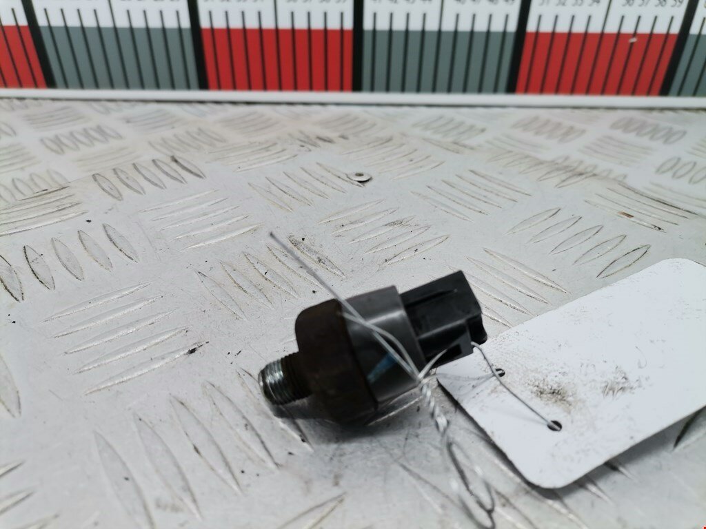 Датчик давления масла Toyota Previa 2 8353060010 арт. 1976610