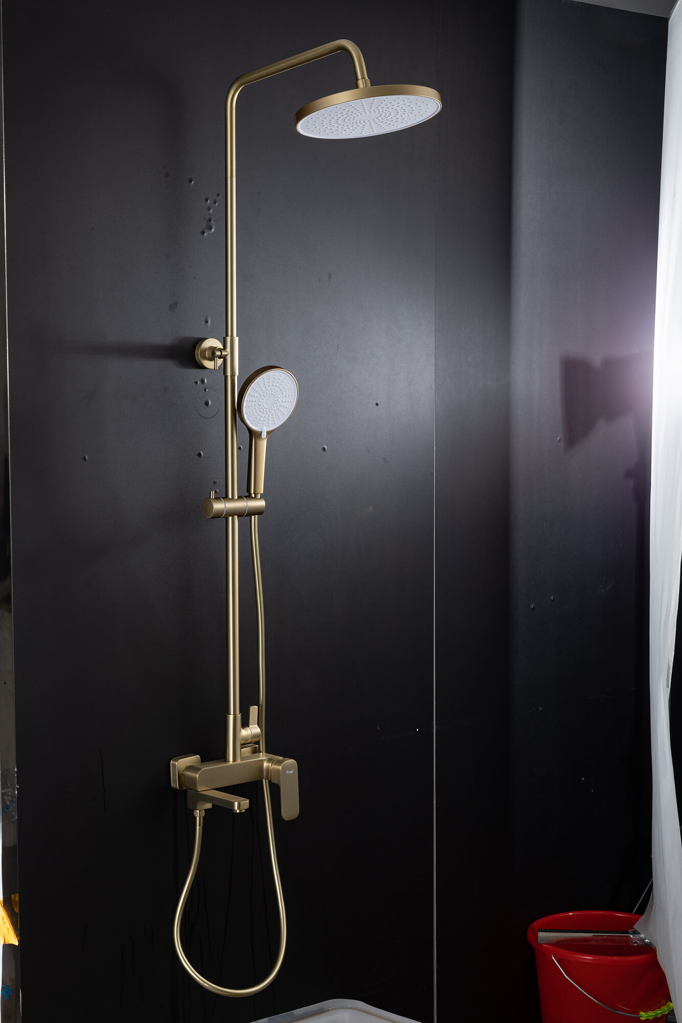 Душевая стойка для ванны Frap F2489-3 цвет золотой сатин, латунь, управление рычажное, тропический душ