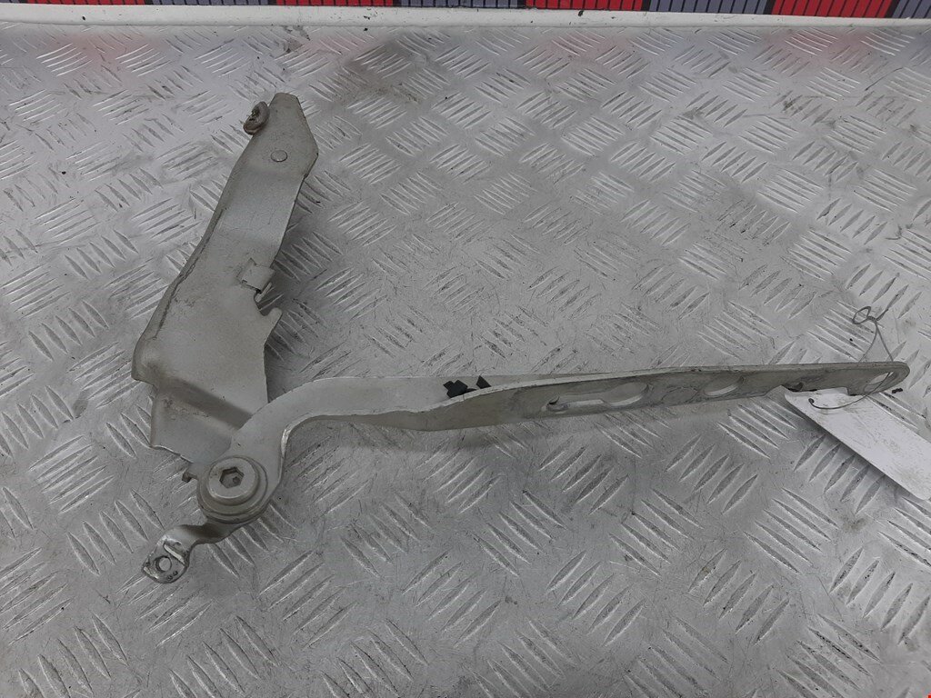 Петля капота правая Volvo XC90 1 30716883 арт. 1709543