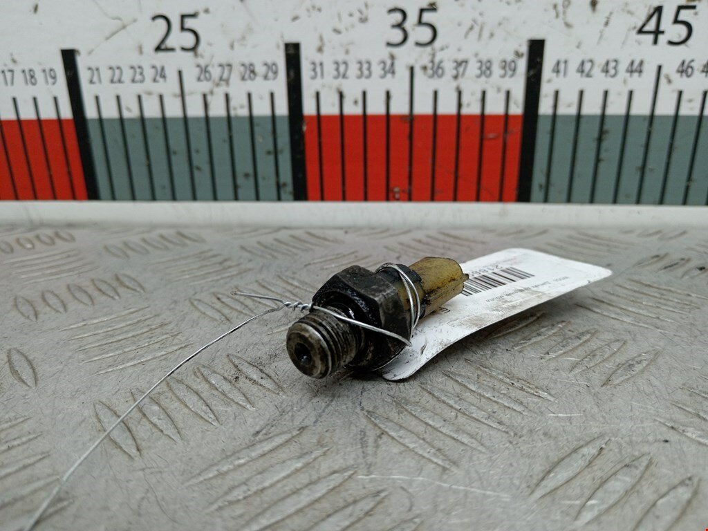 Датчик давления масла Nissan Qashqai 1 2524000Q0A арт. 2185940