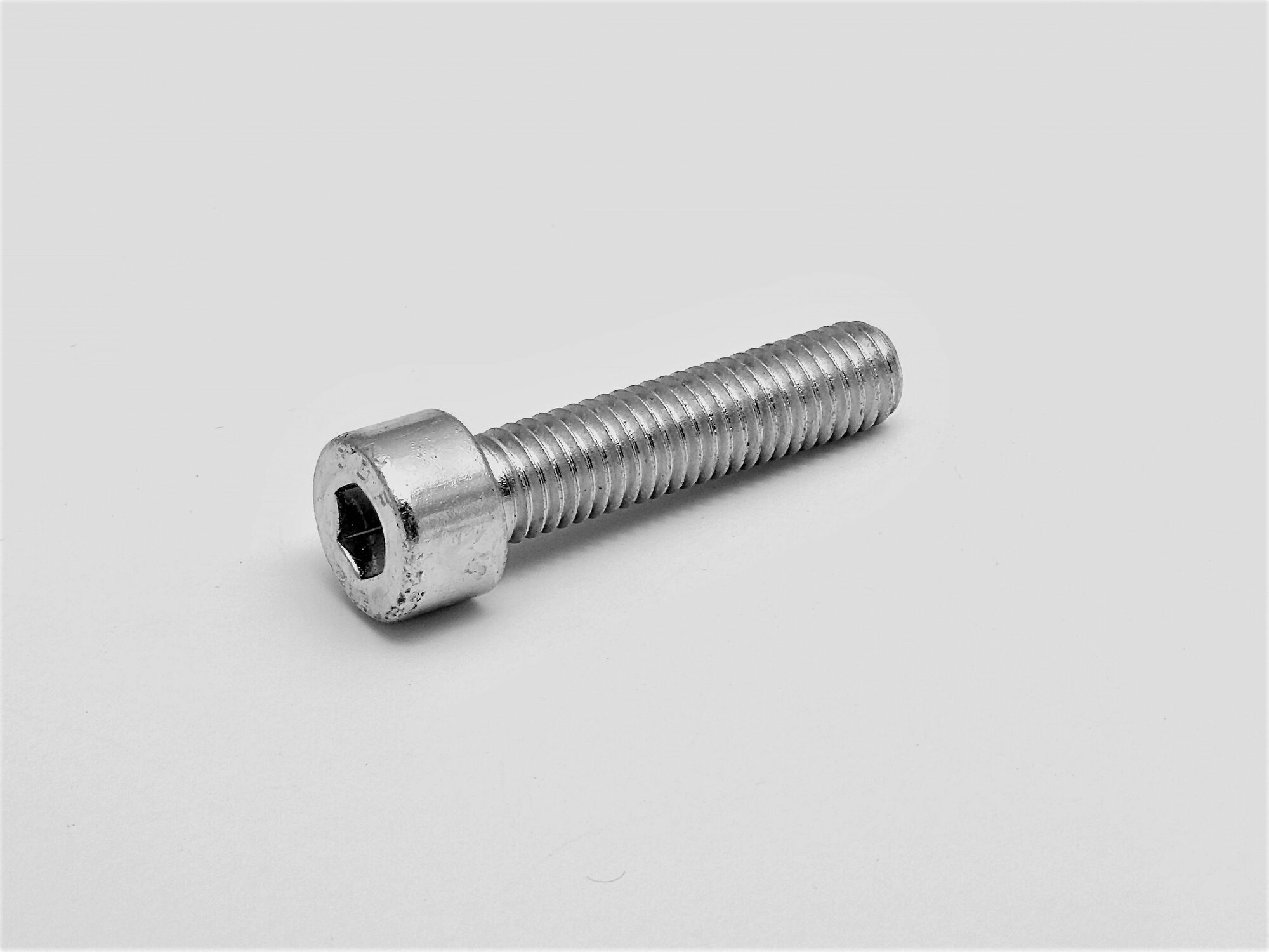 Винт цилиндр. с внутренним шест. М8 х35 DIN 912, D65 / 20 шт / соберизавод