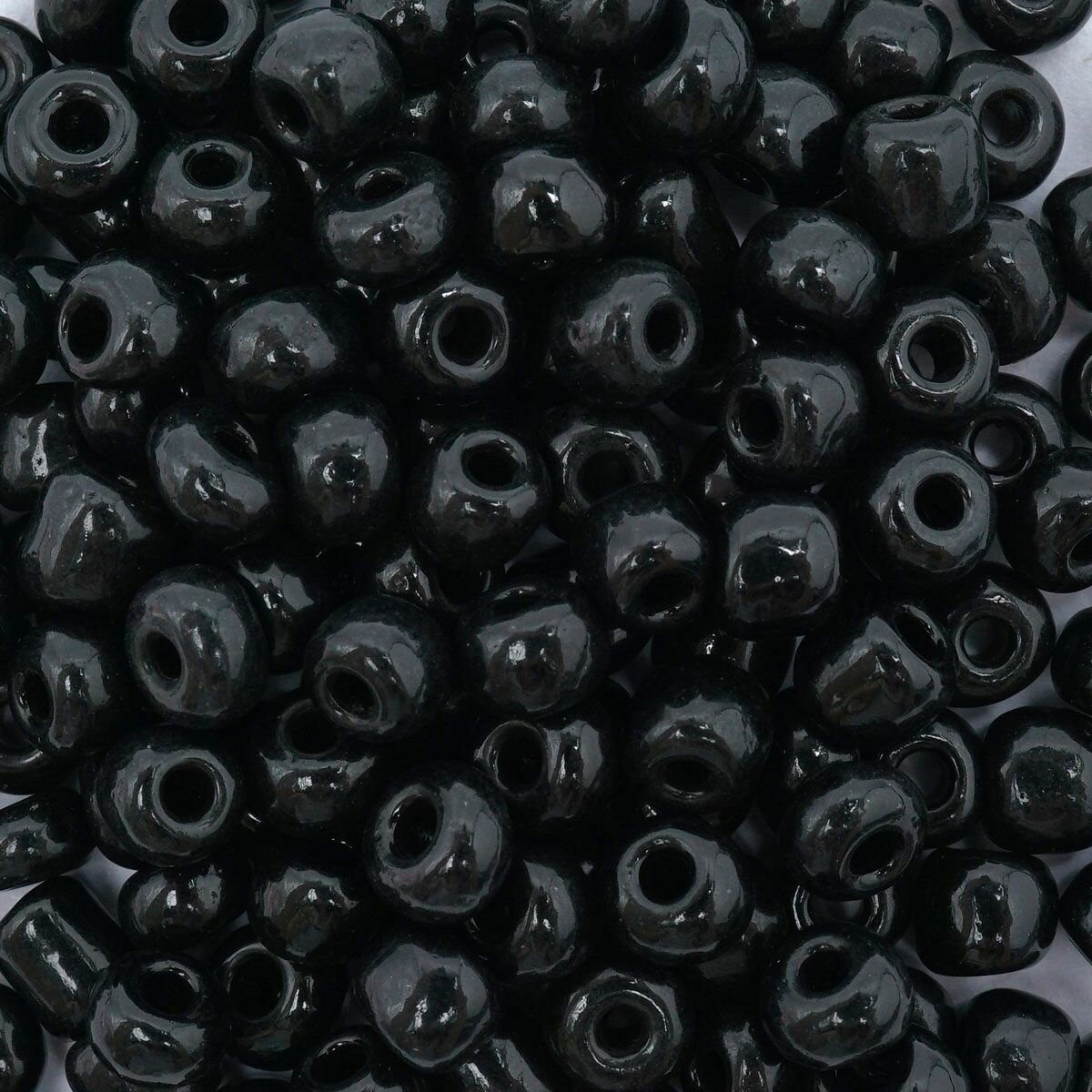 Бисер Astra&Craft 6/0, 15 г (49 черный, непрозрачный), 10 упак