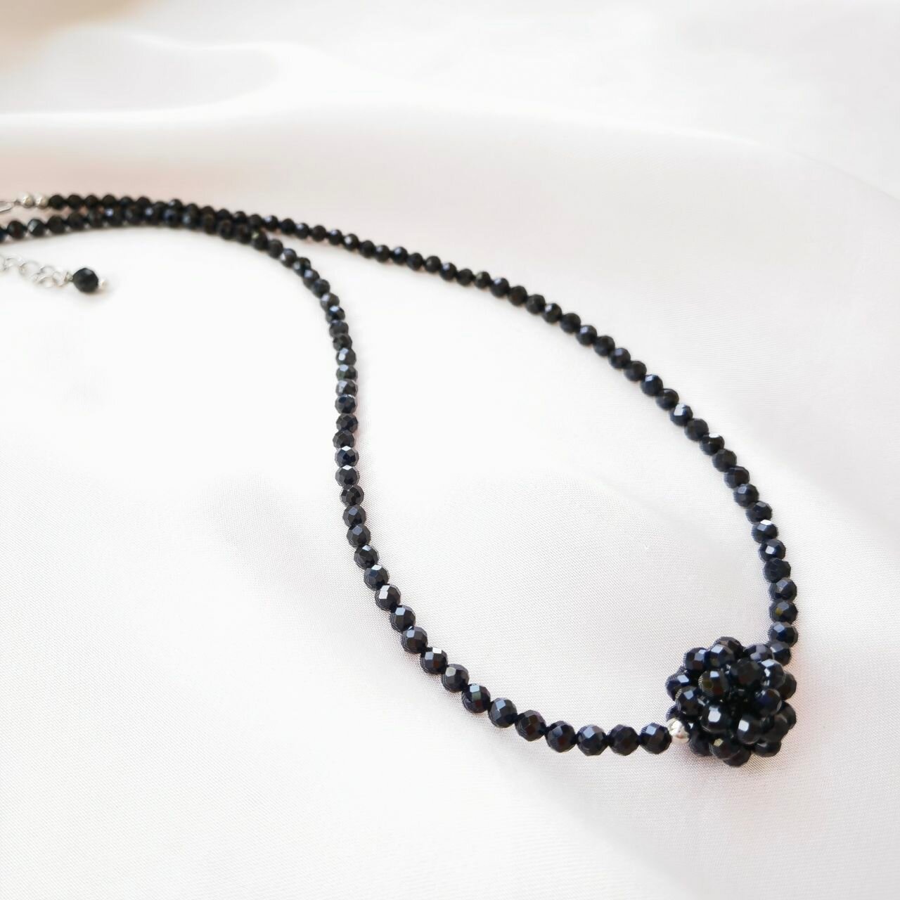 Чокер Камни Елены, шпинель