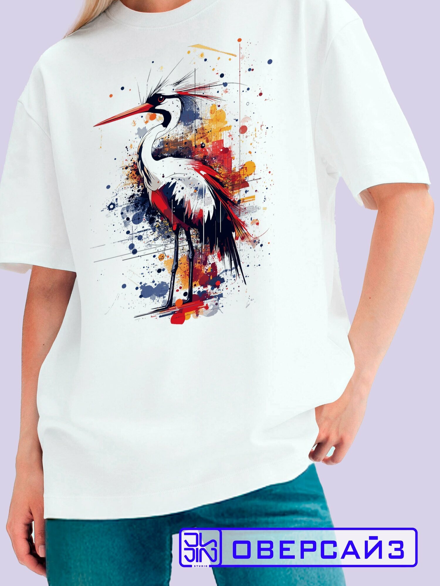 Футболка оверсайз женская с принтом Журавль абстрактный черно-белый, черно-красный в стиле граффити абстракции, белый хлопковый трикотаж с прикольным рисунком на груди