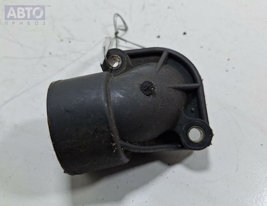 Фланец (тройник) системы охлаждения Renault Scenic 2 (2003-2009)