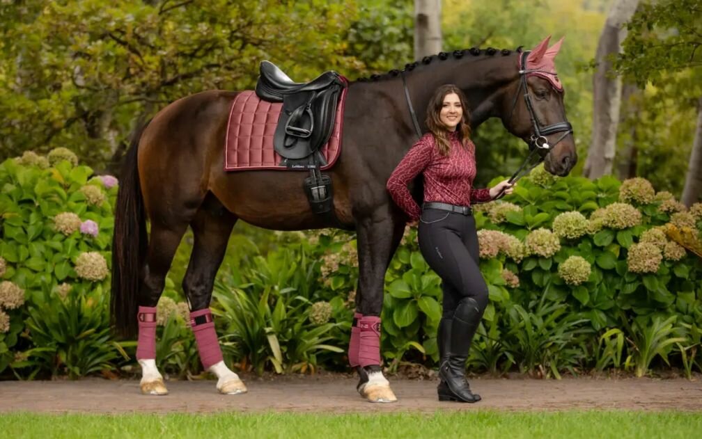 Вальтрап выездковый LeMieux Satin Classic (Орхидея)