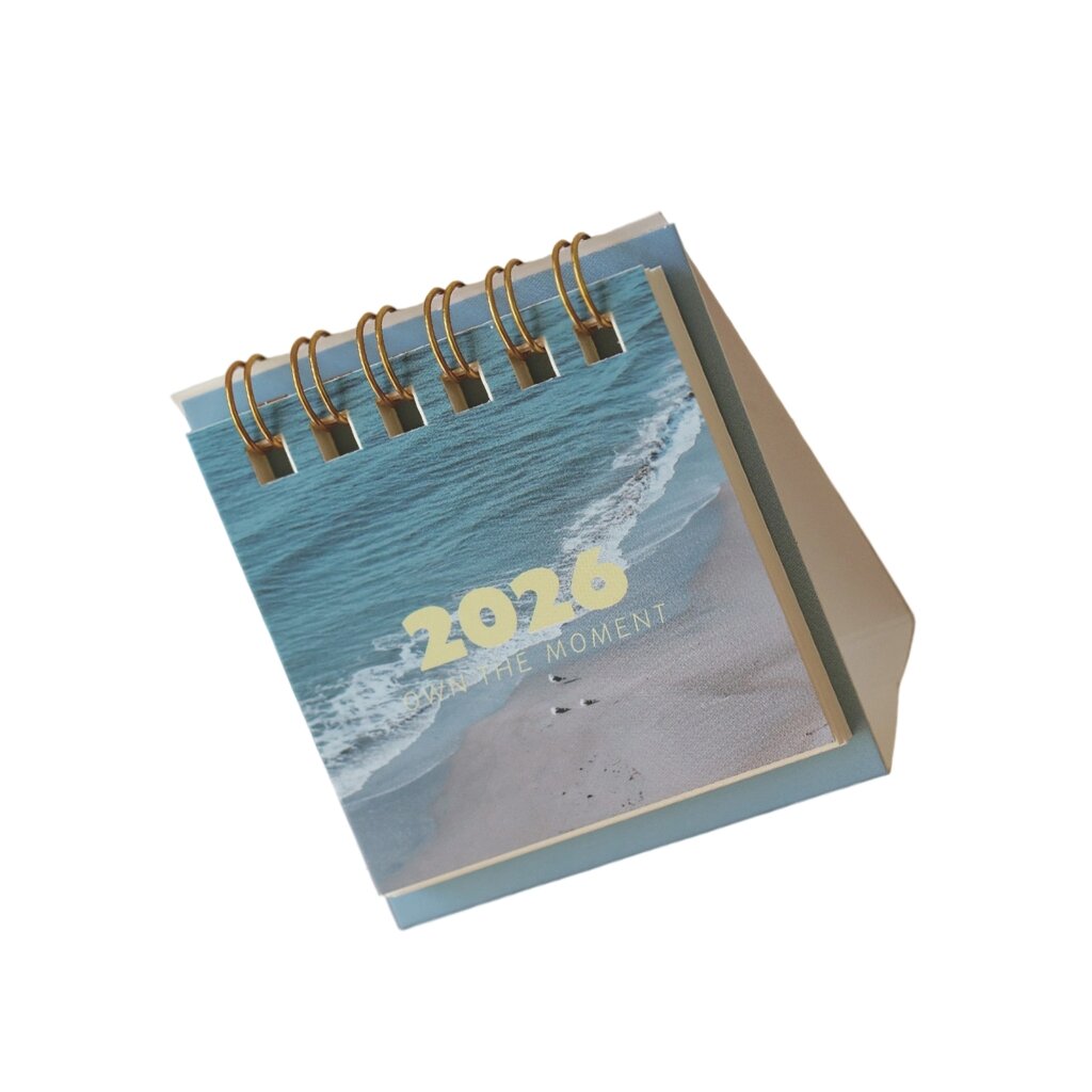 Настольный календарь на 2026 год в переплете на двух катушках на 15 месяцев с октября 2025 по декабрь 2026 года