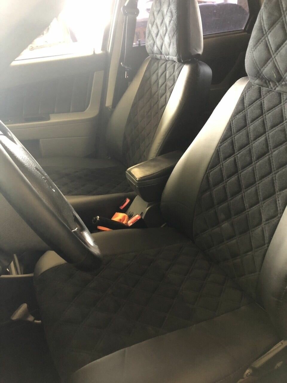 Модельные авточехлы на Lada Priora хэтчбек, ВАЗ 2112, 2111 черные с алькантарой, ромб