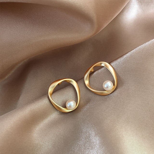 Серьги пусеты, жемчуг имитация