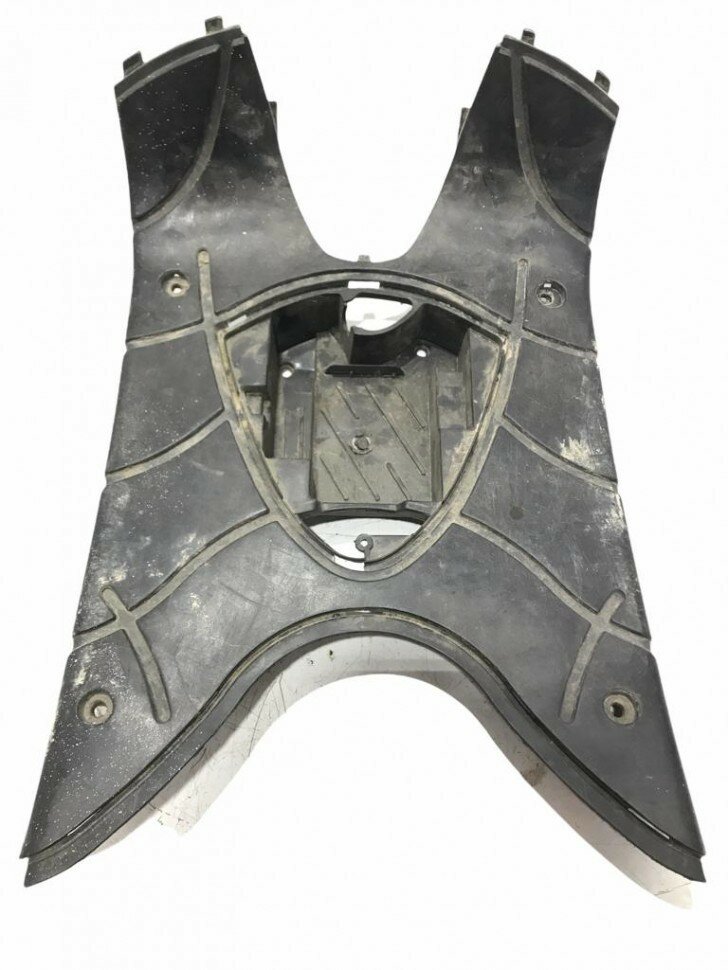 Верхняя облицовка пола Suzuki Lets 2