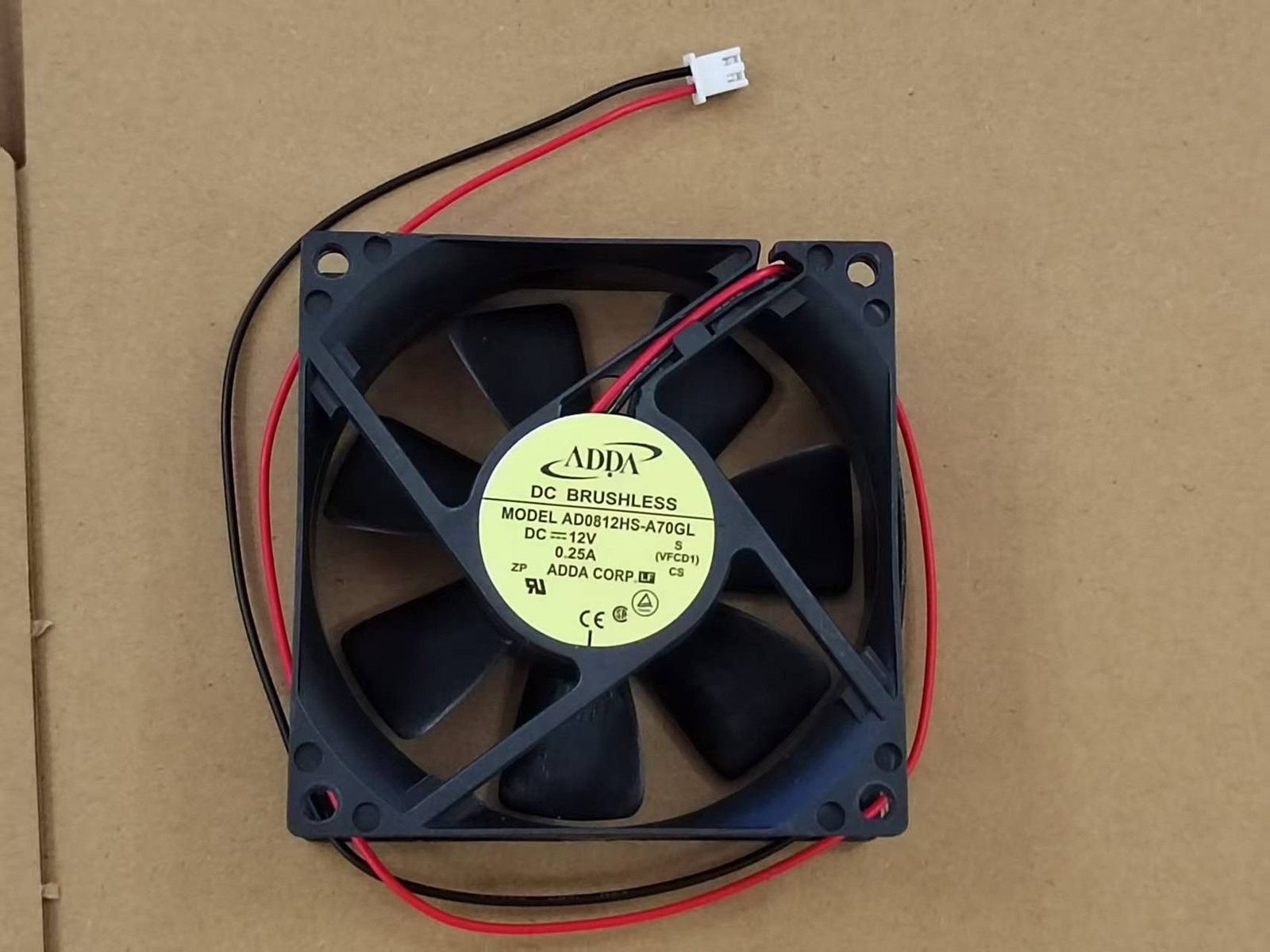 ADDA AD0812HS-A70GL 8025 DC12V 0.25A8CM шасси / мощность вентиляторы -