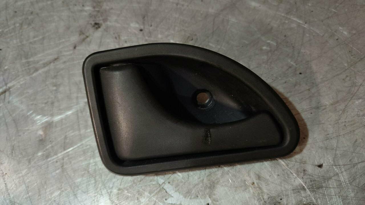 Ручка внутренняя двери левой Renault Kangoo рест. 2005 8200247802