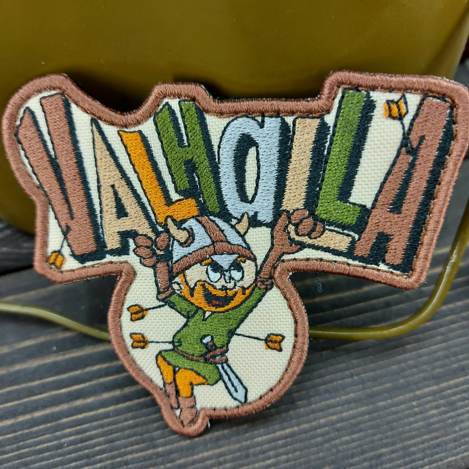 Нашивка ( шеврон патч patch ) тактическая Валхалла / Valhalla вышитая на липучке 9,5х7,5 песочная