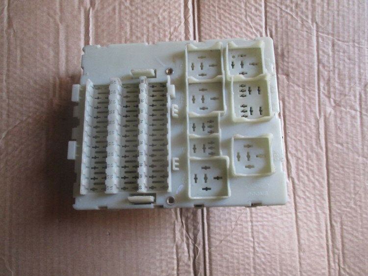 Блок предохранителей салонный 98AG14A073FC 518264403 Форд Фокус 1 с 1998 по 2004г
