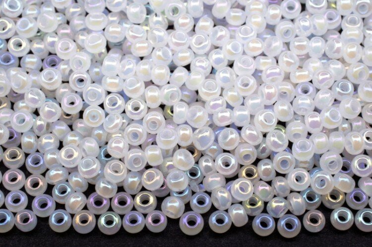 Бисер чешский PRECIOSA круглый 10/0 57205 белый непрозрачный радужный, 5 грамм