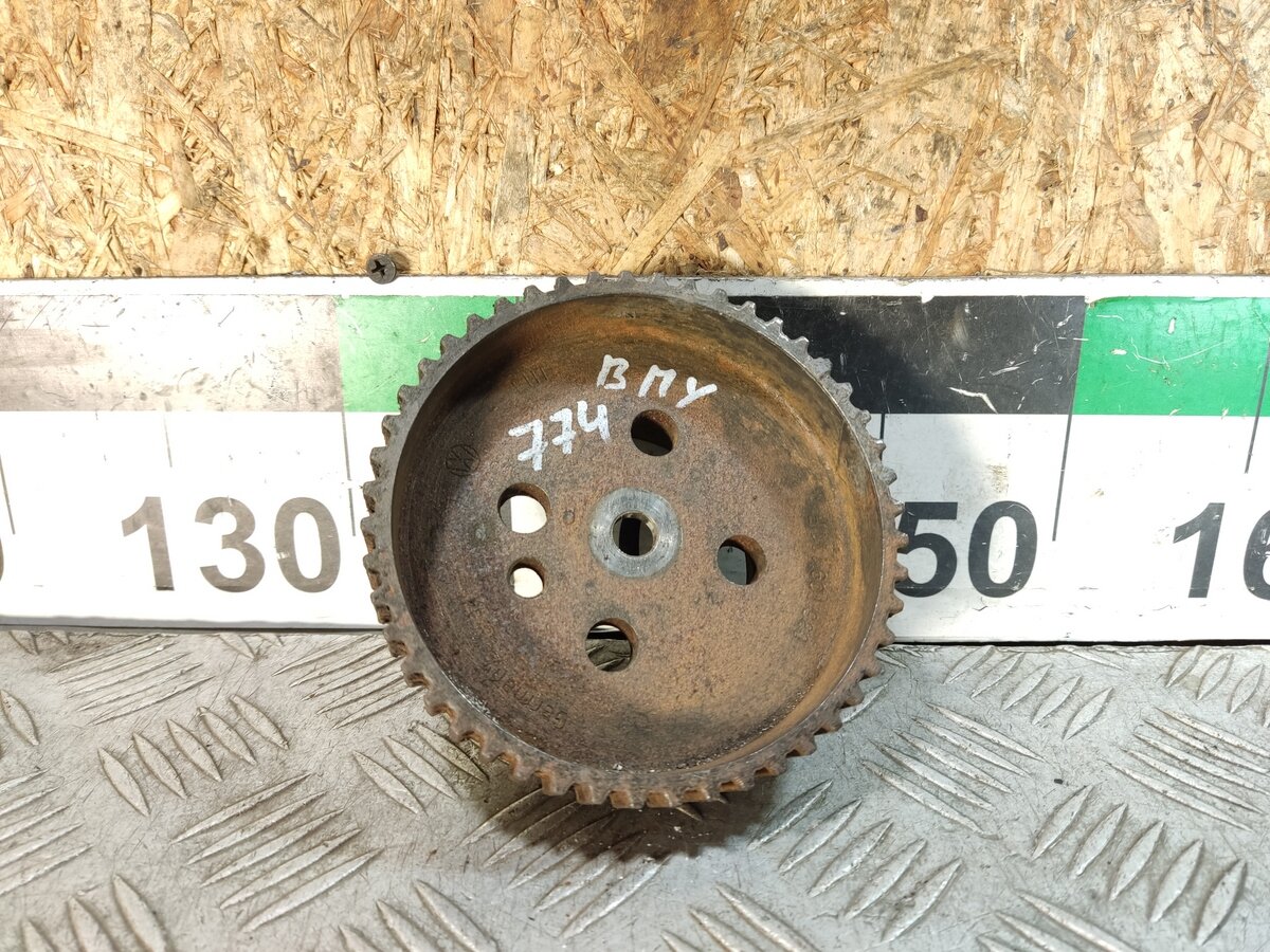Шкив распредвала VOLKSWAGEN Bora 1997-2005 036109111F