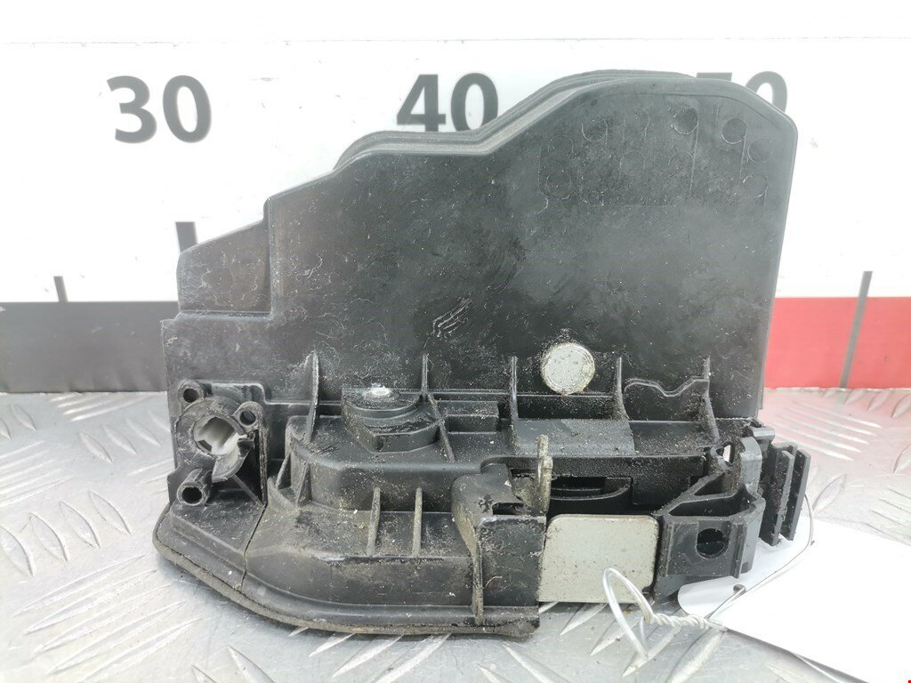 Замок двери передней правой BMW 5-Series (F07/F10/F11/F18) 51217202144 арт. 1805249