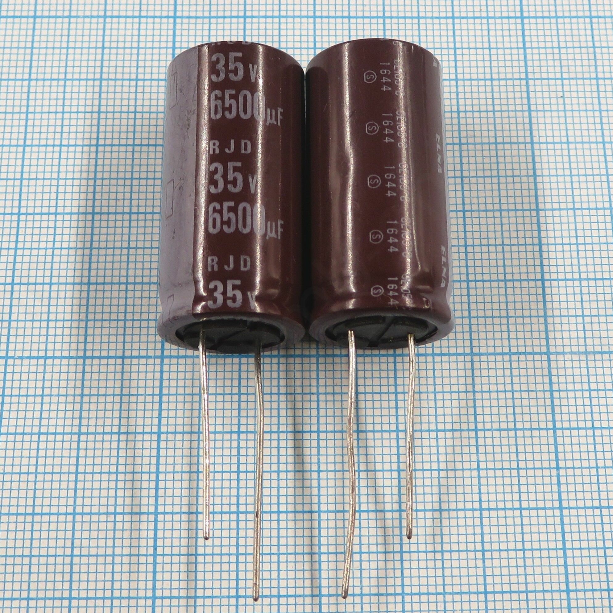 6500uF 35v 35v6500uF 18x35 RJD ELNA - Электролитический конденсатор