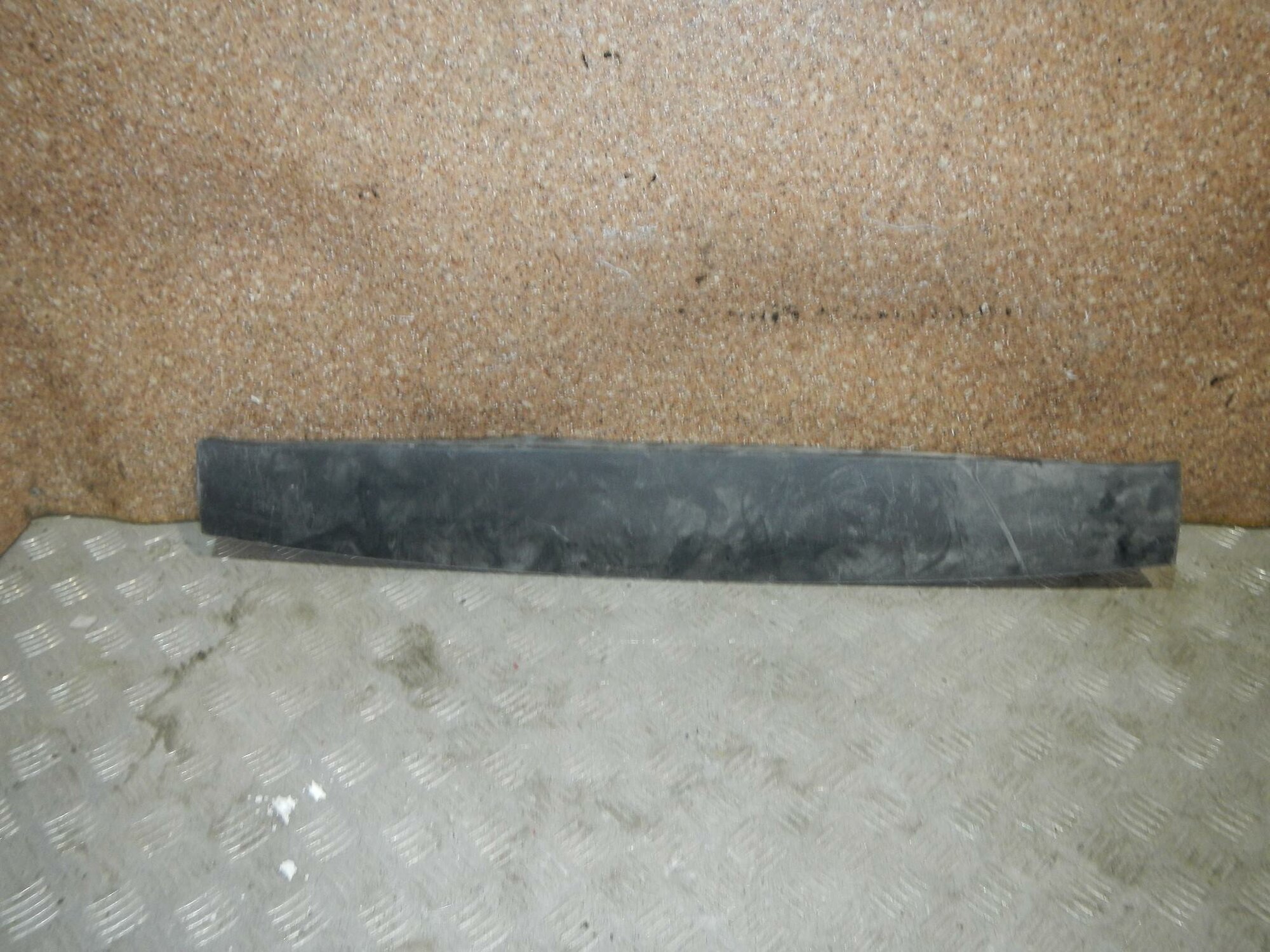 Б/У Обшивка двери багажника, Peugeot (Пежо)-4007 (08-) PEUGEOT 4007 (08-) Верхняя. Царапины. 448791 Peugeot-Citroen арт. ...