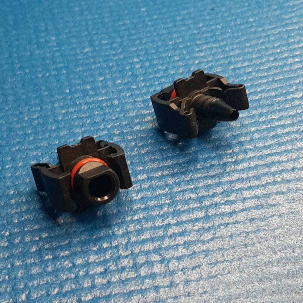 Штуцер расширительного бачка Ford