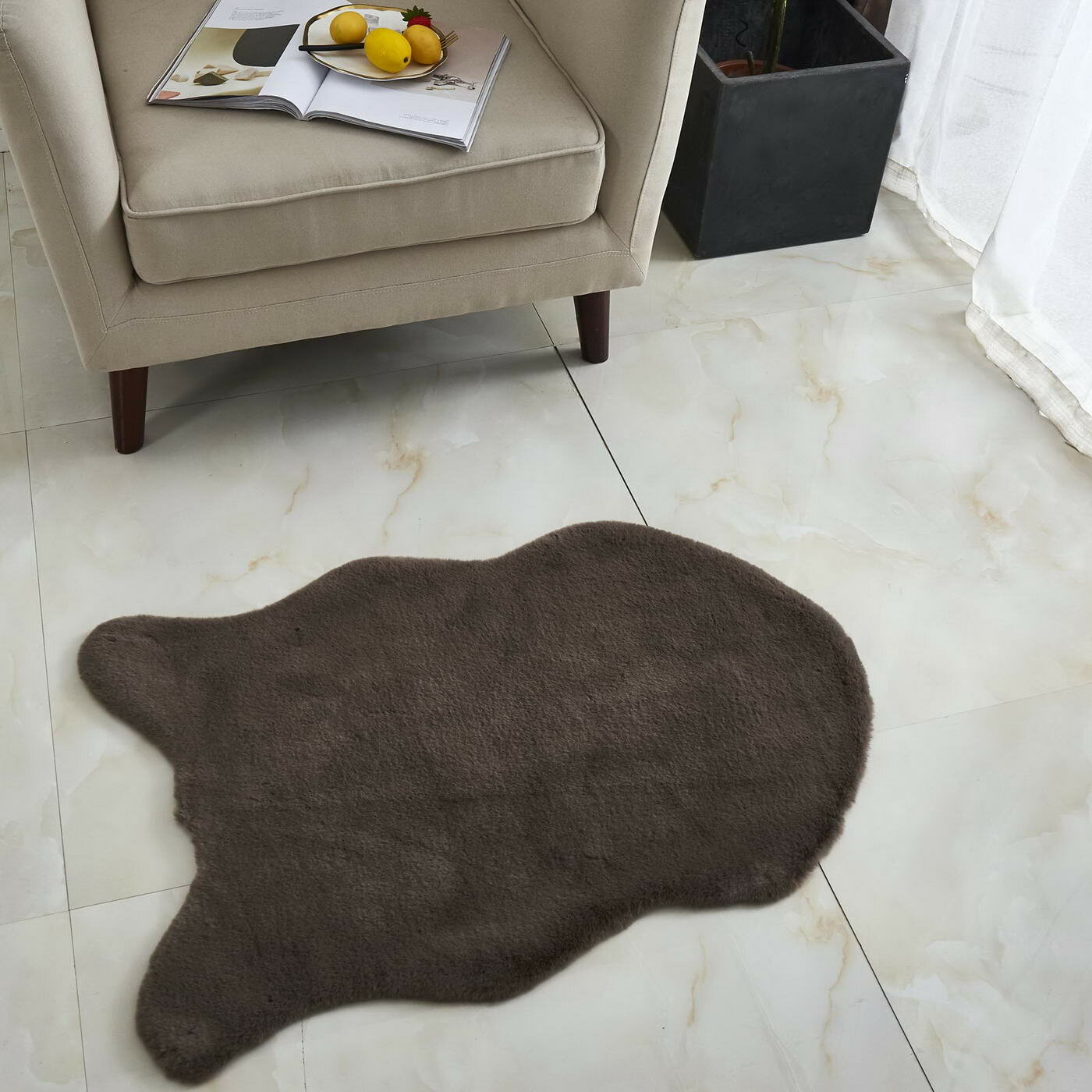 Декоративный коврик Sofi De Marko, плюшевый, 60x90 см, 100% полиэстер, шоколадного цвета