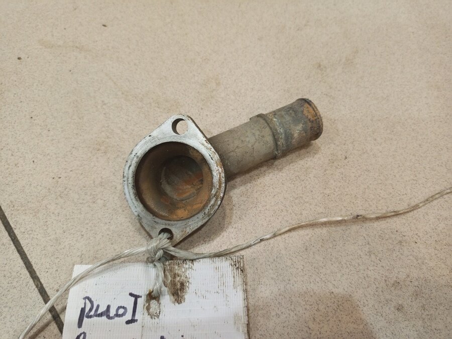 Крышка термостата от Kia Rio 2000-2005