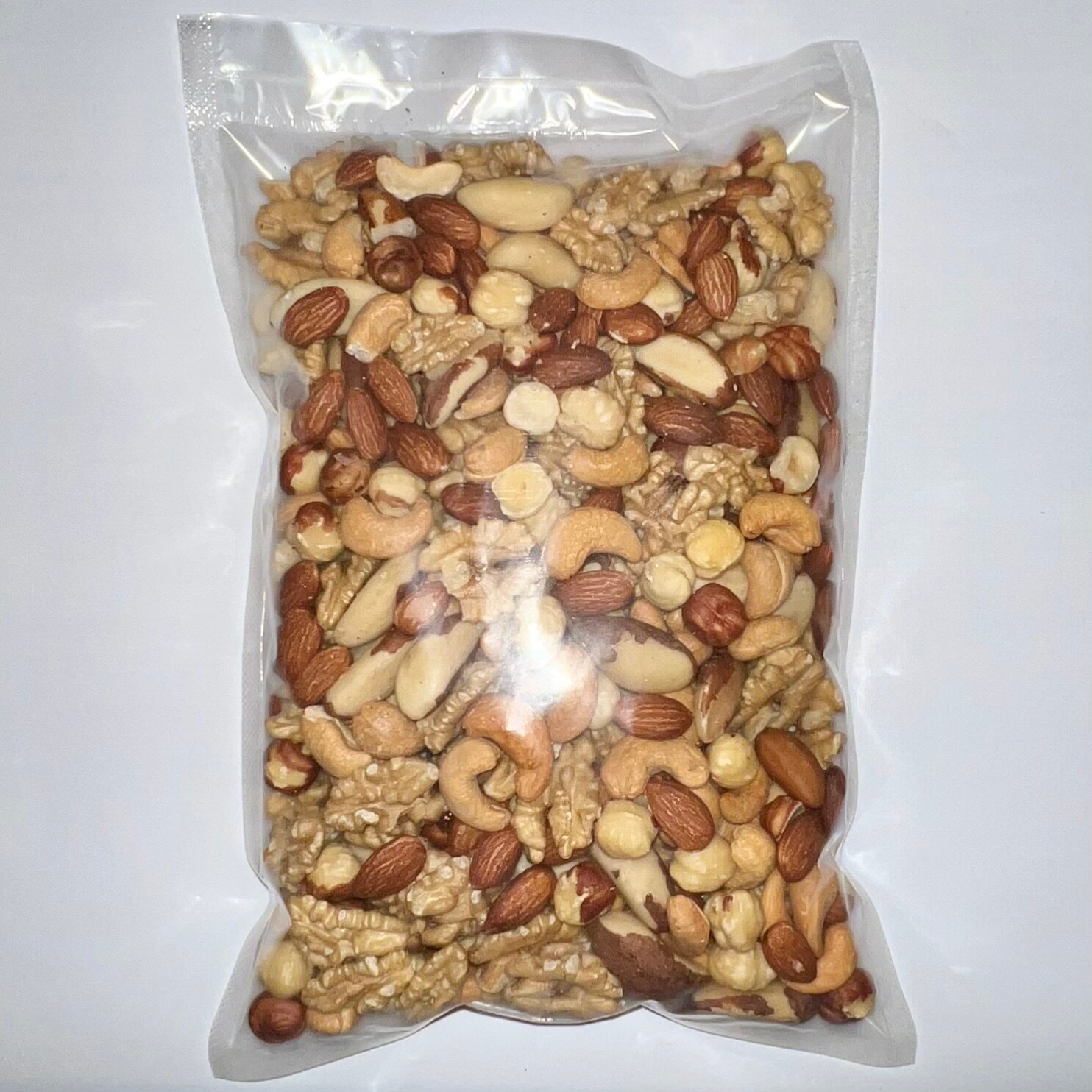 Смесь орехов, грецкий орех, бразильский орех, жареный кешью, жареный миндаль, жареный фундук, 750г.