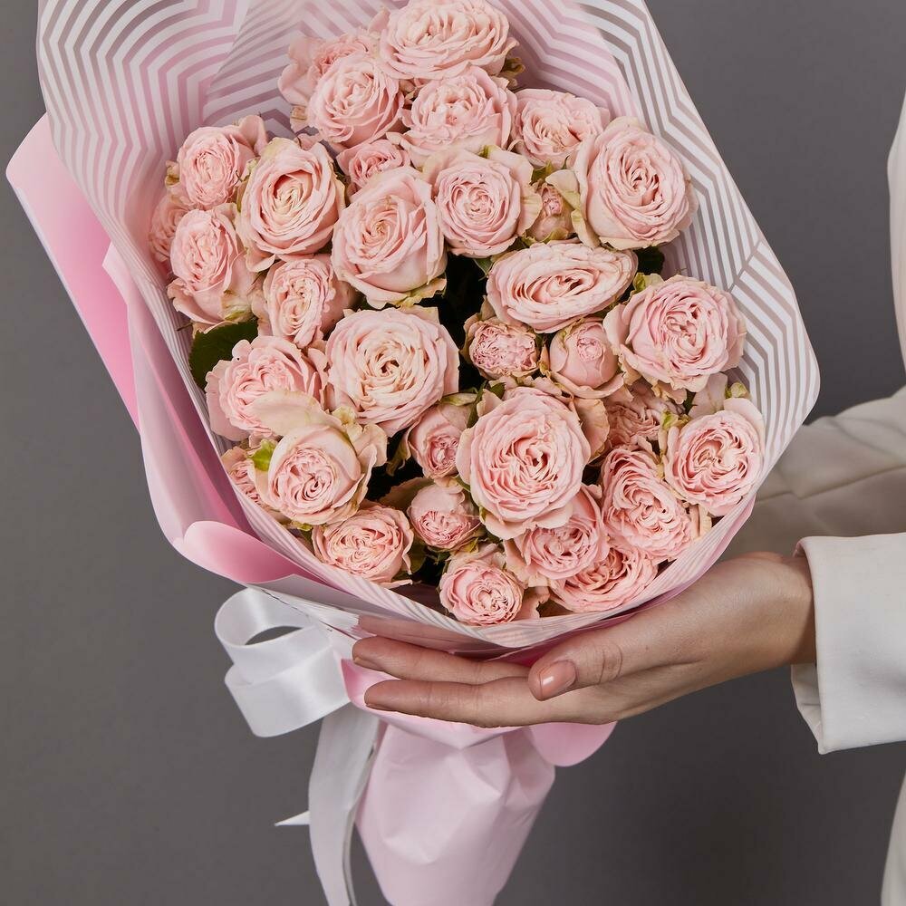 Монобукет из 7 розовых кустовых пионовидных роз "Леди Бомбастик"