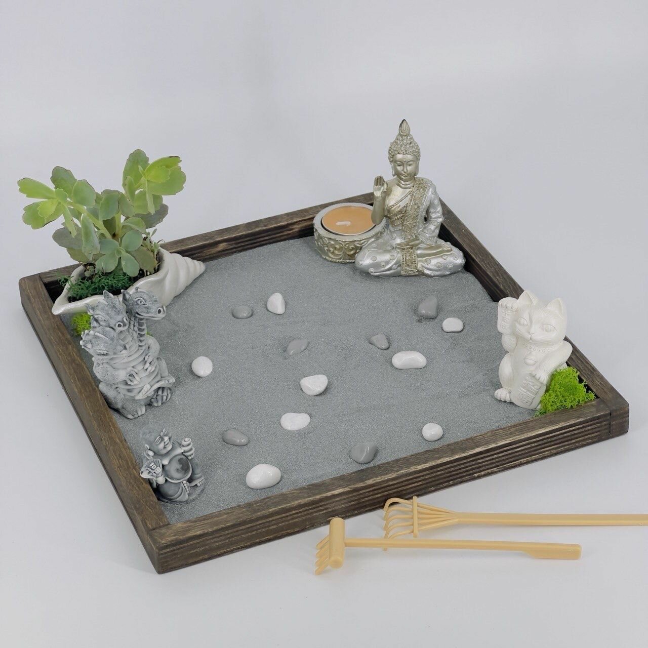 Zen Garden с драконом, котом Манеки Неко, Дзен сад для медитаций и кашпо ракушка с суккулентом