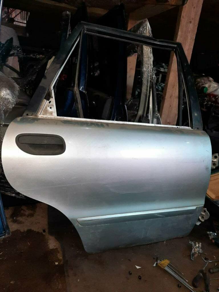 Дверь задняя правая Volvo V40 2-й рест. 2003
