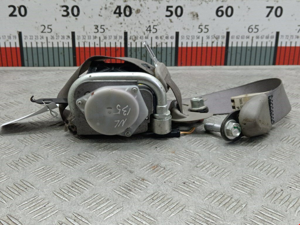 Ремень безопасности передний правый Mitsubishi Grandis MN134118HB арт. 2149932