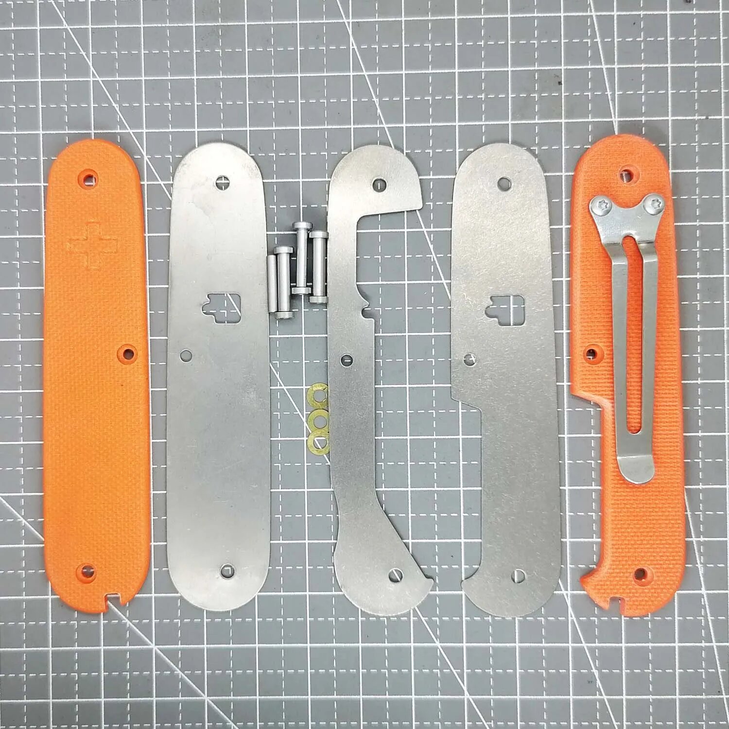 Запчасти для ножа Victorinox G10 с карманным зажимом Orange 2 Layer