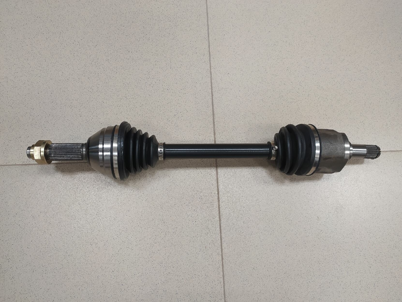 Привод левый Chery Fora [1.8 16V 5MT седан] A212203010CA