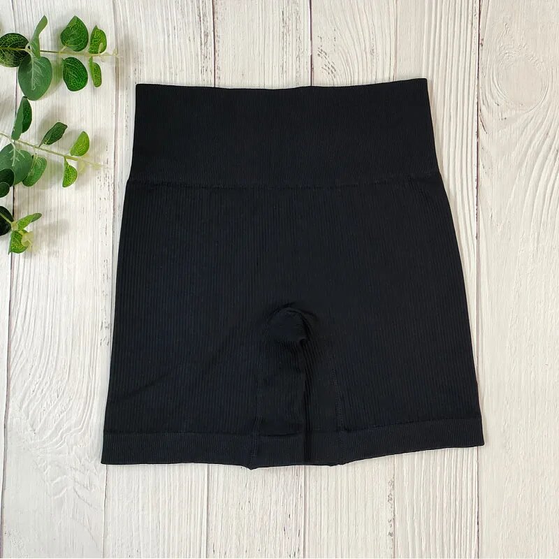 Шорты спортивные