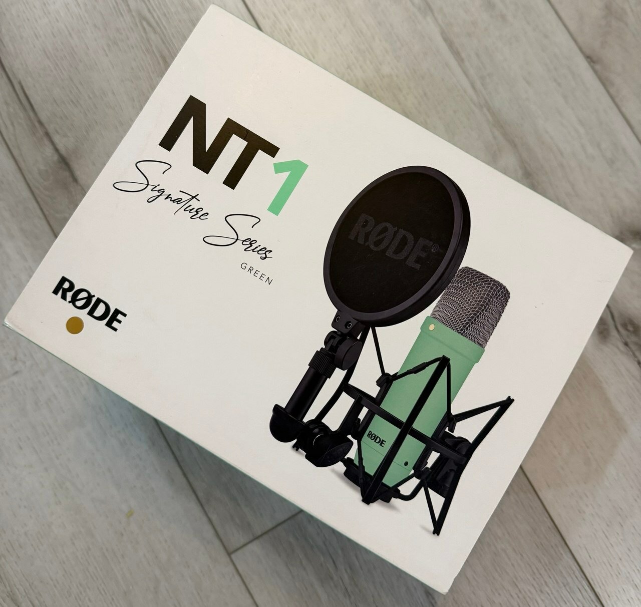 Микрофон Rode NT1 Signature Series Green