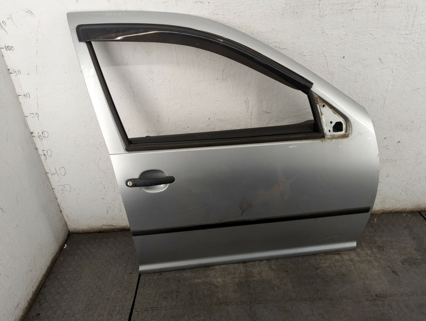 Дверь боковая (легковая) правая передняя Volkswagen Golf 4 Б/У