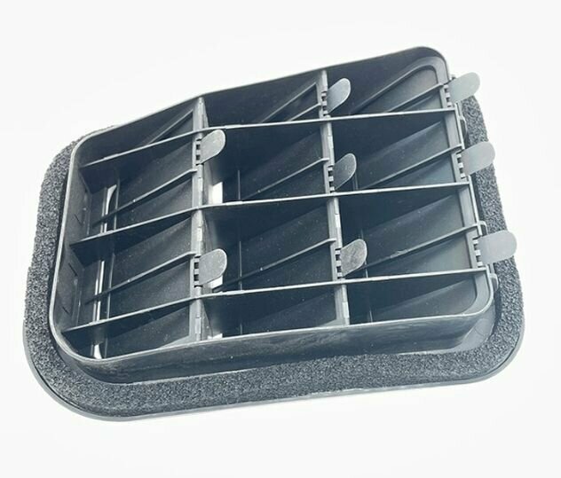 Решетка вентиляционная в крыле правая для Hyundai, Kia / арт. 975102F200 / бренд MOBIS