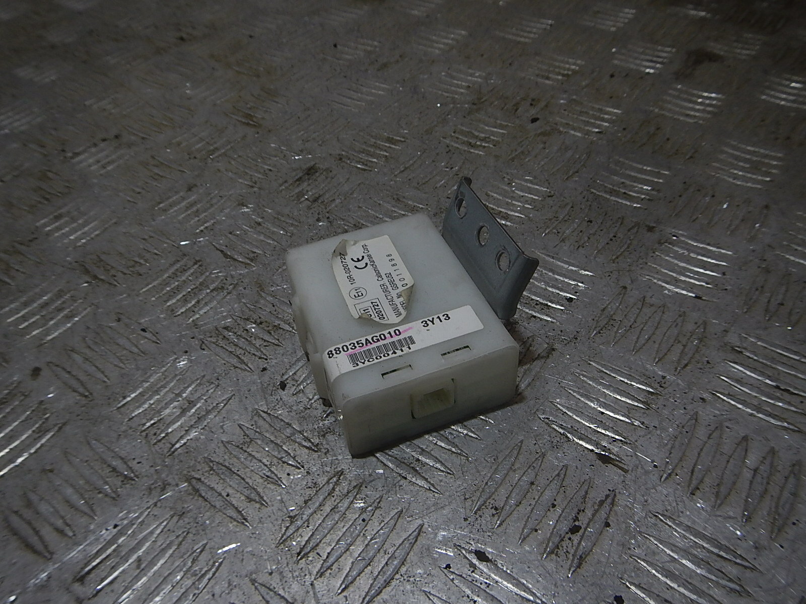 Б/У Блок управления центральным замком, Subaru (Субару)-LEGACY (B13) (03-09) SUBARU LEGACY (B13) (03-09) Без видимых пов...