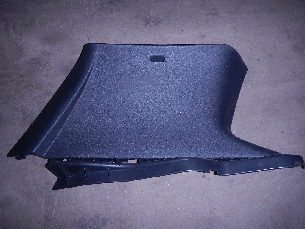 Б/У Обшивка багажника, Renault (Рено)-DUSTER (12-) RENAULT DUSTER (12-20) левая верхняя Царапины,сломано крепление. 19513...