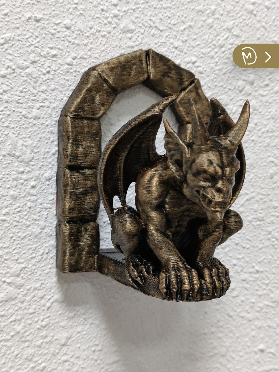 Статуэтка барельеф - Гаргулья в стене №1