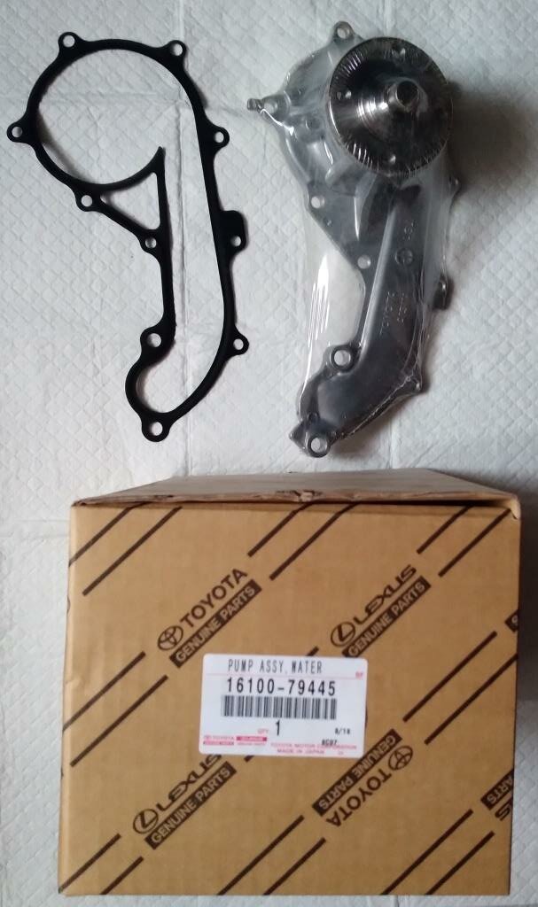 Насос Водяной Помпа Toyota арт. 1610079445