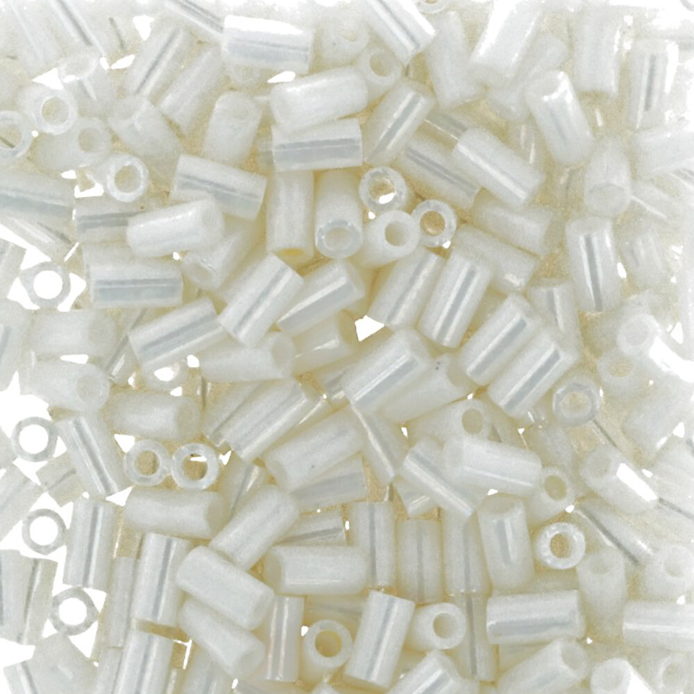 Бисер Япония "TOHO" BUGLE №3 3 мм 5 х 5 г №0122 молочный/перл