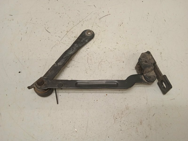 Б/У нижней двери багажника, Вольво XC90 Ограничитель Volvo XC90 2003 Прав. 82274 VOLVO арт. 30674751, 8659076